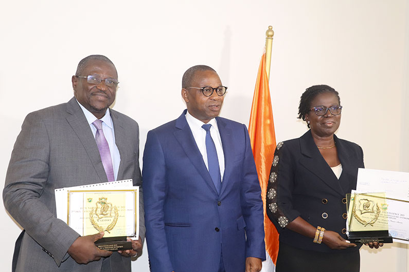 Le Groupe Prosuma obtient son 8ème prix National d’Excellence | PROSUMA